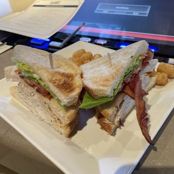 SEVENTY SIX ALIANTE BY STATION CASINOS - Updated May 2025 - 71 Photos ...