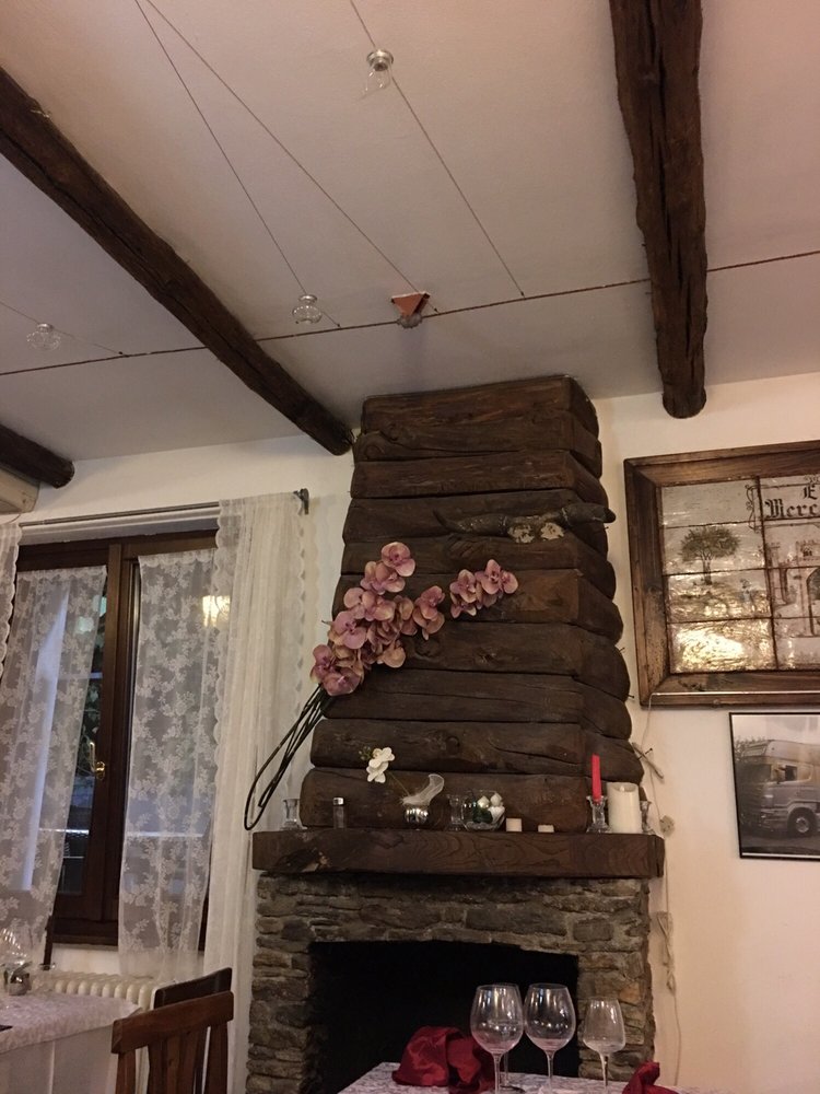 EL MERCANTE - Via Laghetto 43, Colico Piano, Lecco, Italy - Italian ...