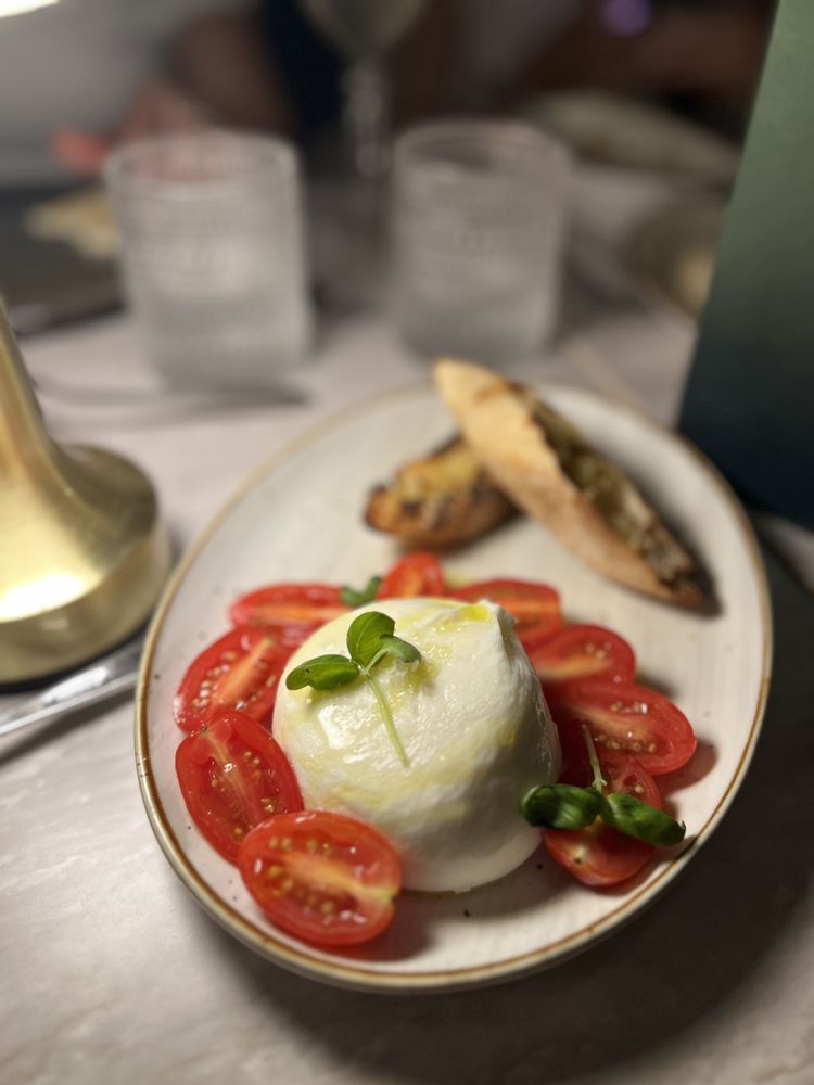 AMAVI RESTAURANT - Updated August 2025 - 125 Photos & 40 Reviews - 4 E ...