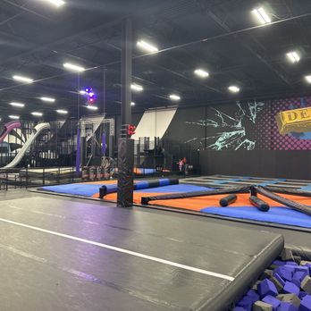 SKY ZONE TRAMPOLINE PARK - Updated May 2025 - 82 Photos & 97 Reviews ...