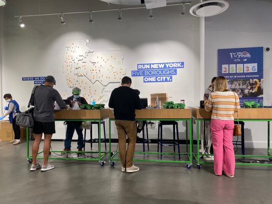 NYRR RUNCENTER FEATURING THE NEW BALANCE RUN HUB - 88 Photos & 39 ...