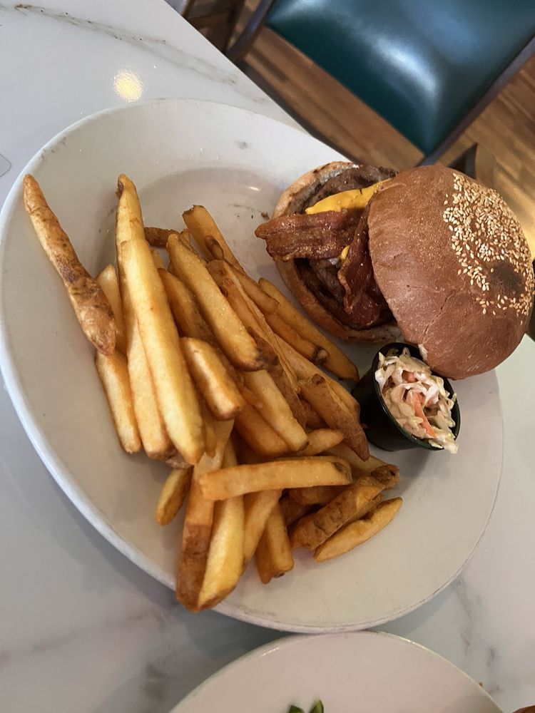 FRESGO INN RESTAURANT - Updated December 2025 - 156 Photos & 119 ...