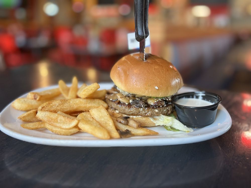 RED ROBIN GOURMET BURGERS AND BREWS - Updated February 2026 - 214 ...