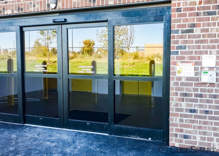 BEE SAFE STORAGE - 18 Photos - 3027 Belshire Village Dr, Spring Hill ...