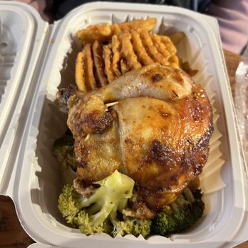 FAT FOWL - Updated May 2025 - 284 Photos & 171 Reviews - 445 Albee Sq W ...