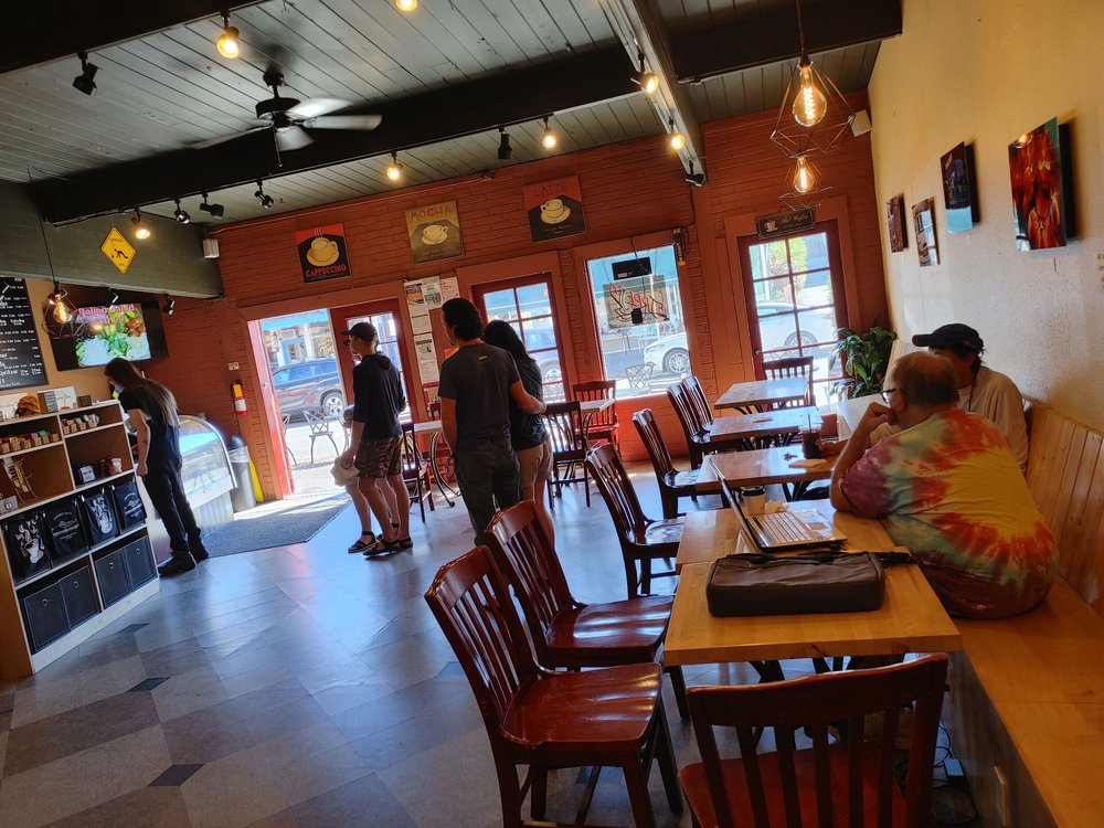 HOT SHOTS JAVA - Updated November 2025 - 111 Photos & 105 Reviews ...