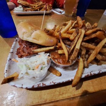 KOOKY CANUCK - Updated October 2025 - 740 Photos & 821 Reviews - 87 S ...