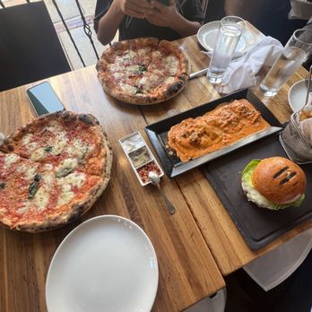 QUATTRO - Updated August 2024 - 496 Photos & 592 Reviews - 264 Hanover ...