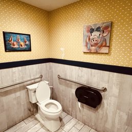 BUBBLY HEN - Updated October 2025 - 145 Photos & 76 Reviews - 7915 ...