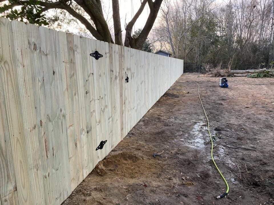 RON&RON FENCING - Updated May 2024 - 28 Photos - 1211 Hawthorn Rd ...