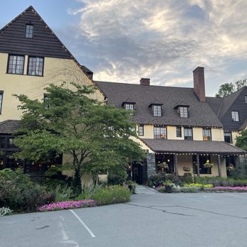 SETTLERS INN - Updated August 2024 - 220 Photos & 200 Reviews - 4 Main ...