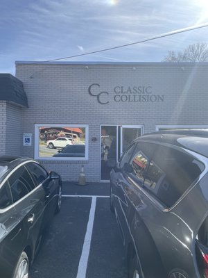 CLASSIC COLLISION - Updated September 2025 - 37 Photos & 51 Reviews ...