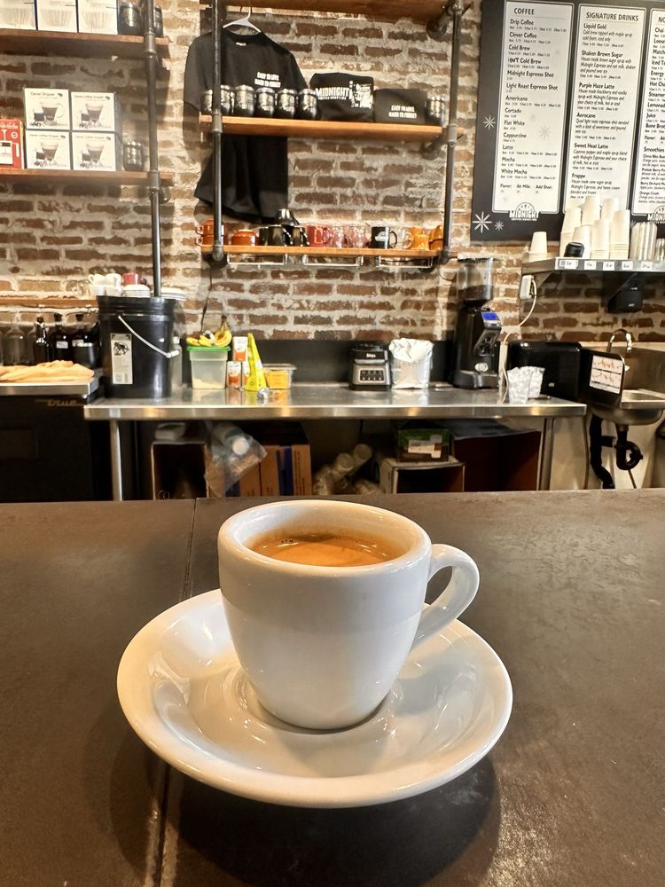 MIDNIGHT COFFEE ROASTING - Updated November 2024 - 42 Photos & 33 ...