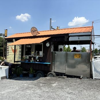 CHELLAS AREPA KITCHEN - HEMPSTEAD - Updated April 2025 - 394 Photos ...