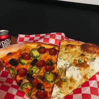 LOOSIES PIZZA - Updated July 2025 - 181 Photos & 216 Reviews - 300 E ...