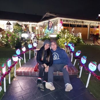 BREA CHRISTMAS LIGHT NEIGHBORHOOD - Updated December 2024 - 1298 Photos ...