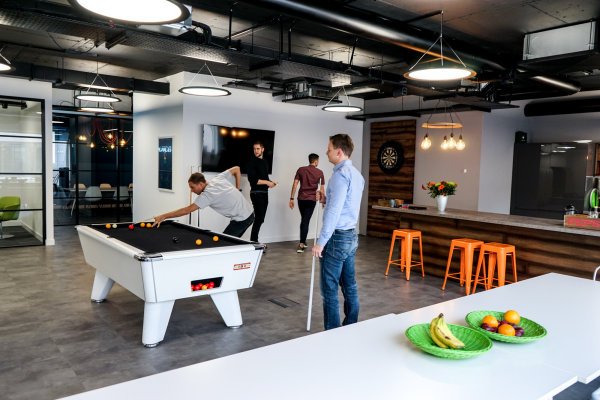 HANDLE RECRUITMENT - Updated December 2025 - 180 Oxford Street, London ...