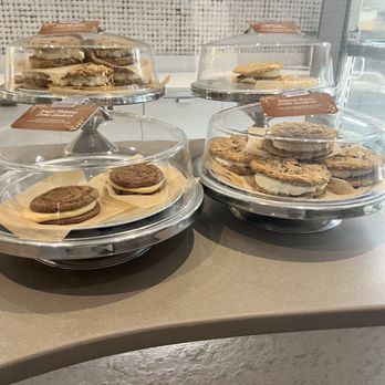 MAXIE B’S - Updated June 2025 - 679 Photos & 526 Reviews - 2403 ...