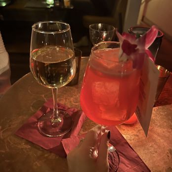 BAR FLORES - Updated July 2024 - 430 Photos & 392 Reviews - 1542 Sunset ...