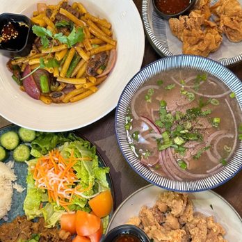 OMELI KITCHEN - Updated June 2024 - 1574 Photos & 683 Reviews - 2466 E ...