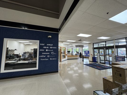 MICRO CENTER - Updated November 2025 - 105 Photos & 474 Reviews - 3089 ...