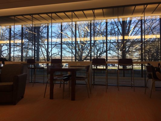 MONMOUTH COUNTY LIBRARY - HOLMDEL - Updated September 2025 - 13 Photos ...