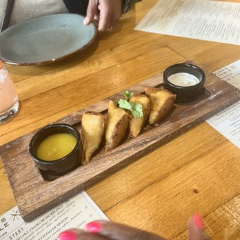 TRAVELER’S TABLE - Updated November 2024 - 6132 Photos & 2073 Reviews ...