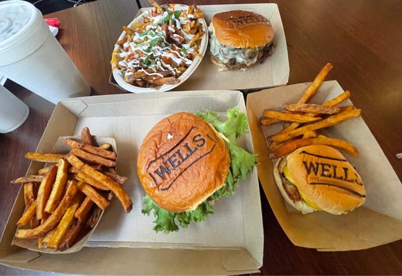 WELLS CATTLE CO. BURGERS & PIES - 255 Photos & 417 Reviews - 206 N ...