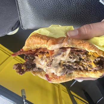 SMACK BURGERS - Updated April 2025 - 122 Photos & 90 Reviews - 2001 S ...