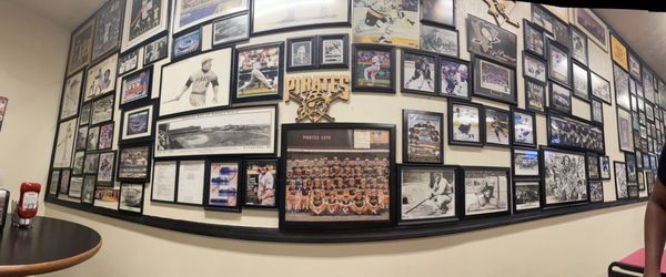 WIGGY’S OF STOTT TOWN CEN - Updated December 2025 - 60 Photos & 112 ...