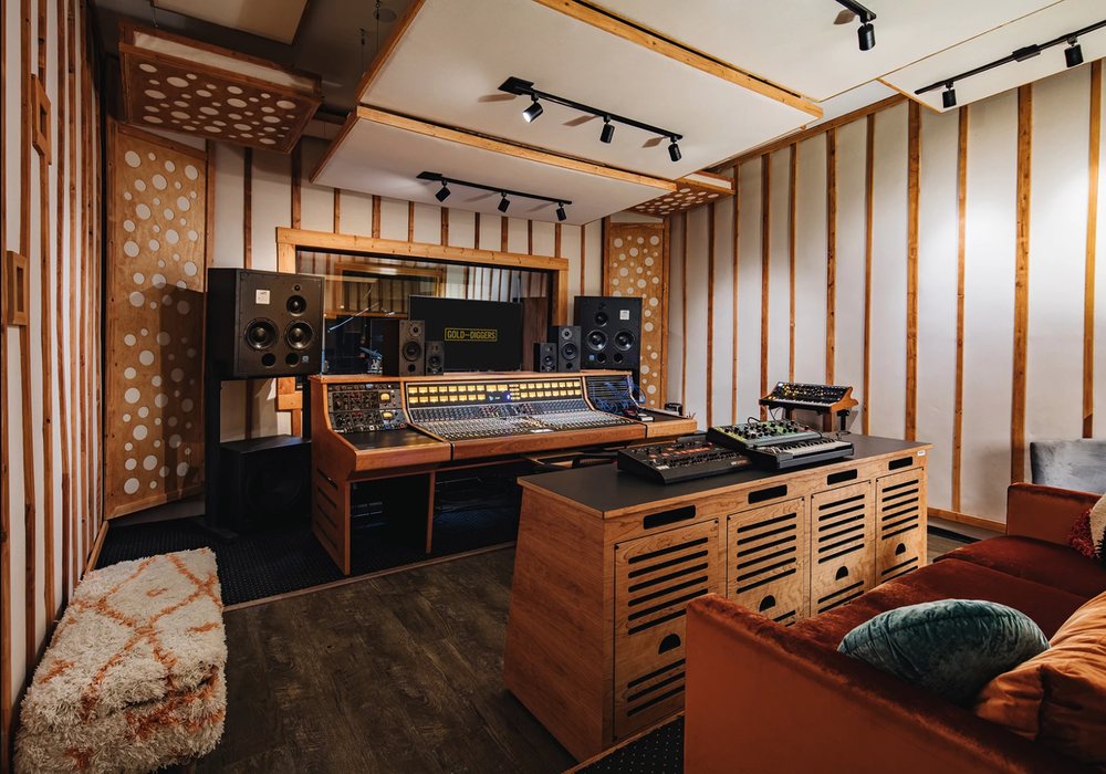 GOLD-DIGGERS - 34 Photos & 53 Reviews - Bars - 5632 Santa Monica Blvd ...