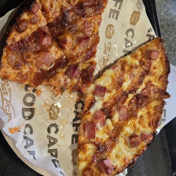 CAPE COD CAFE PIZZA - Updated December 2025 - 25 Photos & 83 Reviews ...