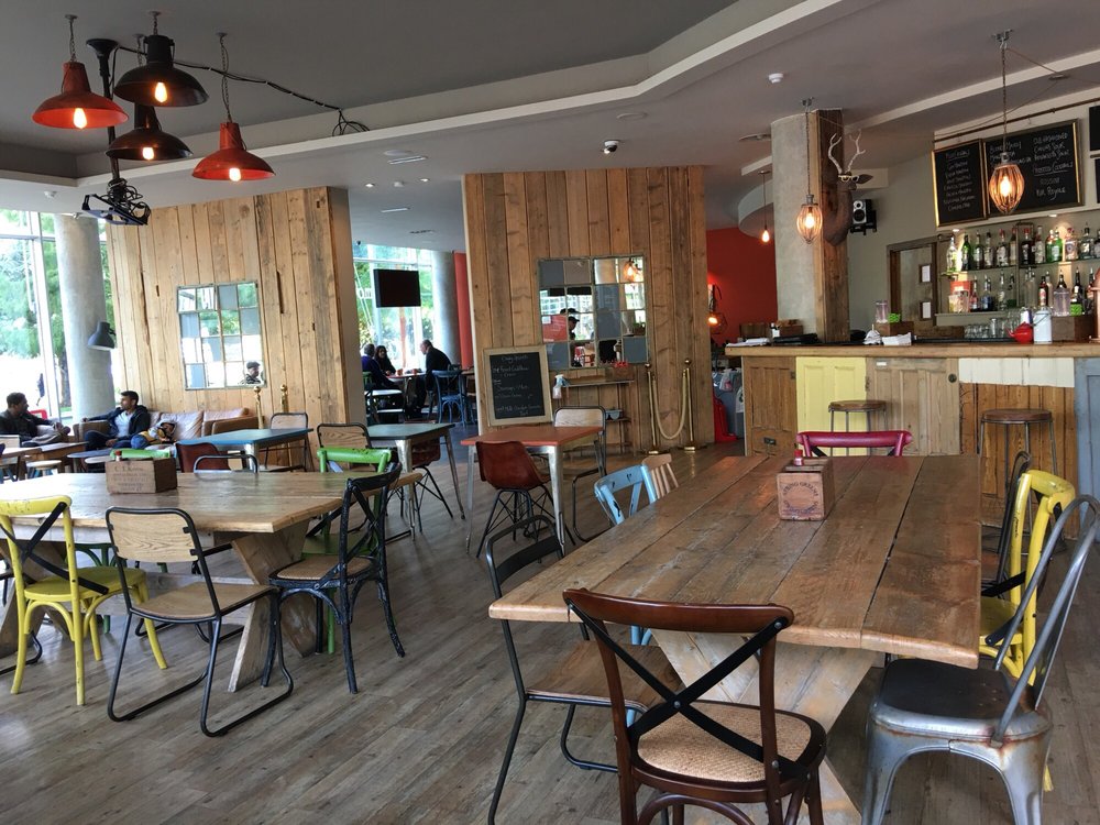 MOOT - Updated August 2025 - 14 Photos - 566 Chiswick High Road ...