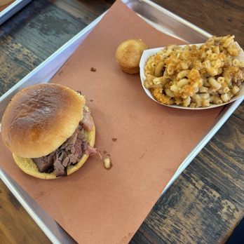 KNUCKLEHEAD BARBECUE - Updated December 2025 - 32 Photos & 42 Reviews - 401 E Center St, Mebane ...