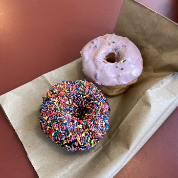 BANBURY CROSS DONUTS - Updated October 2024 - 311 Photos & 503 Reviews ...