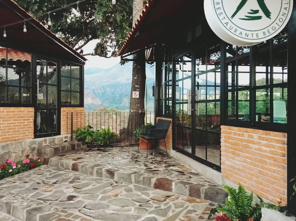 BRUMAS DEL VOLCÁN - VALLE DE LOS PINOS L28, Cofradía de Suchitlán ...