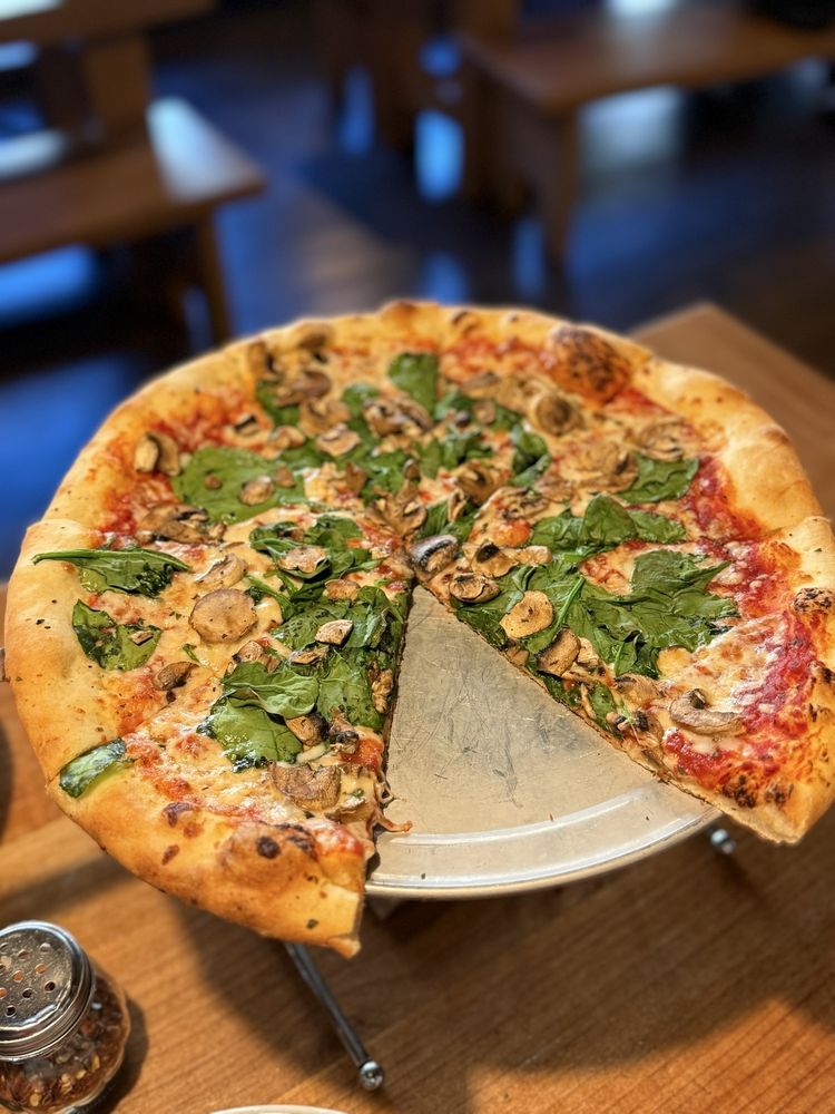 ZEEKS PIZZA - Updated December 2025 - 106 Photos & 127 Reviews - 1915 ...