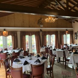 RED FOX RESTAURANT & BAR - Updated June 2025 - 482 Photos & 358 Reviews ...