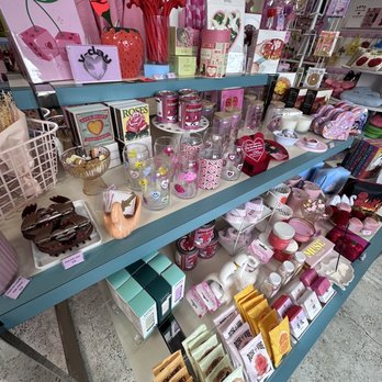 A SHOP OF THINGS - Updated November 2025 - 10 Photos & 10 Reviews ...