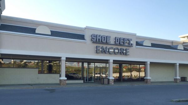 SHOE DEPT. ENCORE - Updated April 2025 - 1587-1621 W Lexington Ave ...