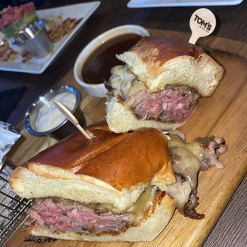 TOM’S WATCH BAR - Updated October 2025 - 148 Photos & 159 Reviews - 261 ...