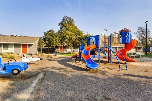 BIGBY VILLA APARTMENTS - 1329 E Rev Chester Riggins Ave, Fresno ...