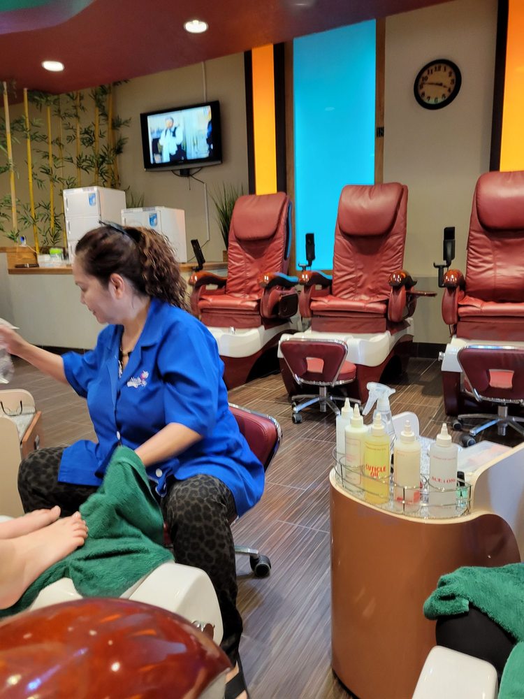 7 NAILS AND SPA - Updated July 2025 - 108 Photos & 120 Reviews - 225 N ...