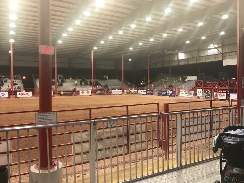 DAVIE PRO RODEO - 12 Photos & 12 Reviews - 4201-4499 SW 65th Ave, Davie ...