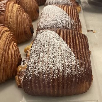 REUNION BREAD - Updated October 2025 - 283 Photos & 217 Reviews - 3350 ...