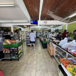 CORNER MARKET - Updated December 2025 - 306 Photos & 370 Reviews - 471 ...
