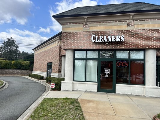 EASTFIELD CLEANERS - Updated September 2025 - 13024 Eastfield Rd ...