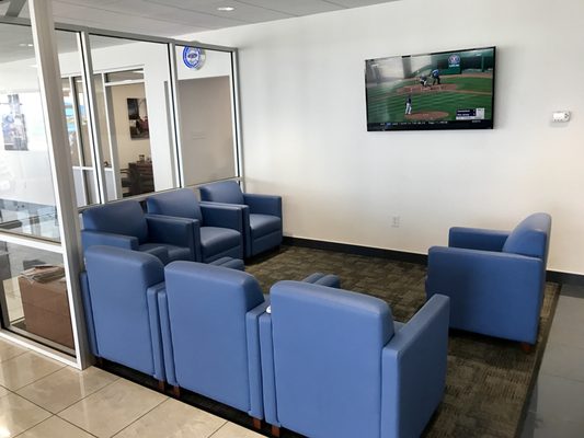 LAWRENCE HALL FORD - Updated January 2026 - 14 Photos - 2016 Commercial ...