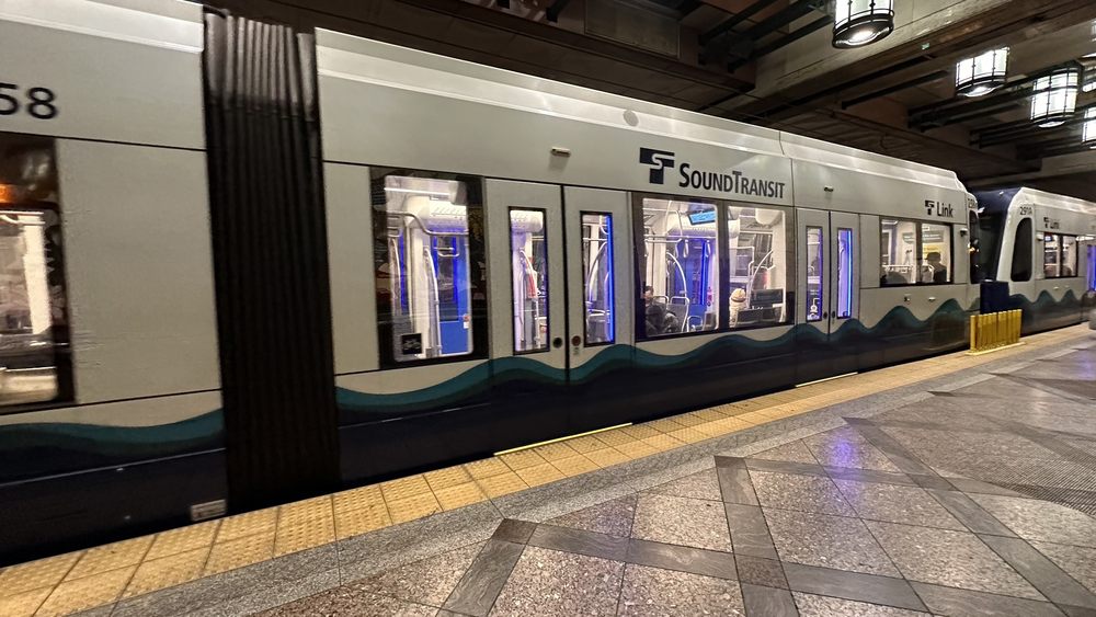 SOUND TRANSIT - LINK LIGHT RAIL - Updated October 2025 - 140 Photos ...