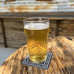 TOPA TOPA BREWING COMPANY - Updated April 2025 - 289 Photos & 238 ...